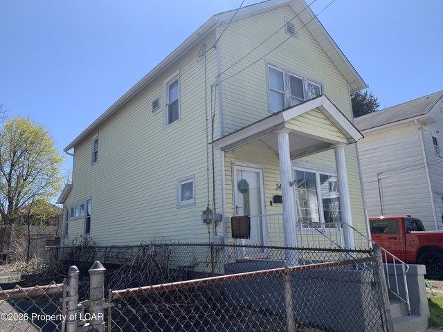24 Willow St, Plymouth, PA 18651