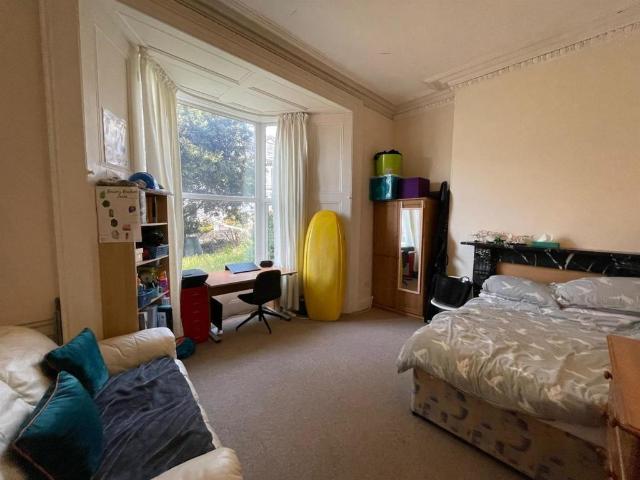 24 Woodland Terrace Flat 1 1 bed apartment to rent £1,062 pcm £245 pw