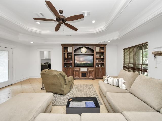 24 Woody Creek Dr, Conroe, TX 77301 | MLS #35656 | Compass