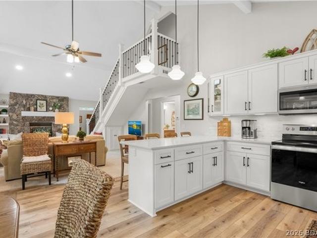 24 Wye Ct, Lake Ozark, MO 65049