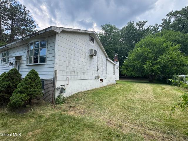 24 Aspen Road