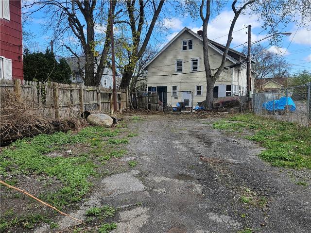 24 Arbutus Street