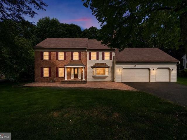 24 Auspice Cir, Newark, DE 19711