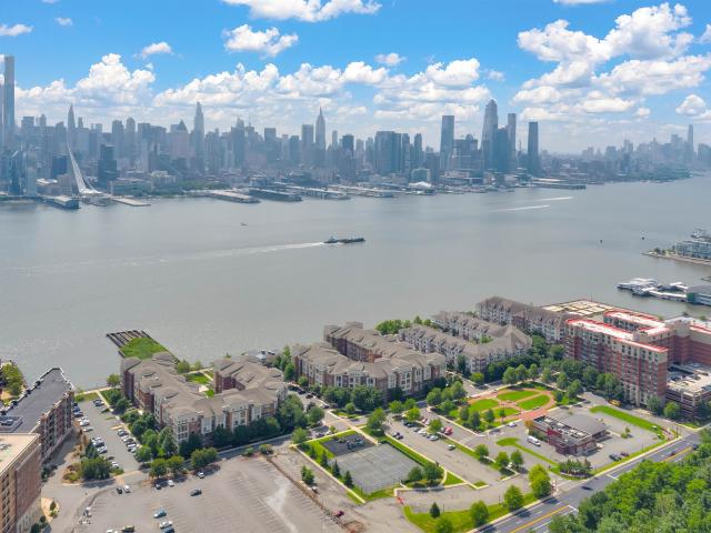 24 Avenue At Port Imperial # 123