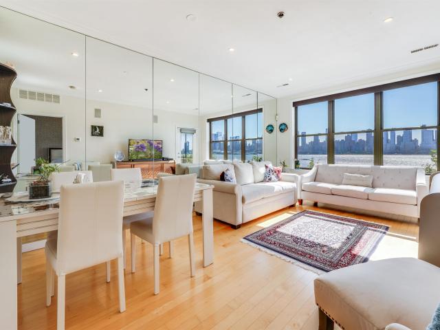 24 Avenue At Port Imperial # 201