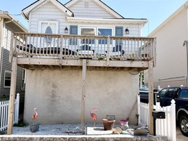 24 Bay Ave, Keansburg, NJ 07734