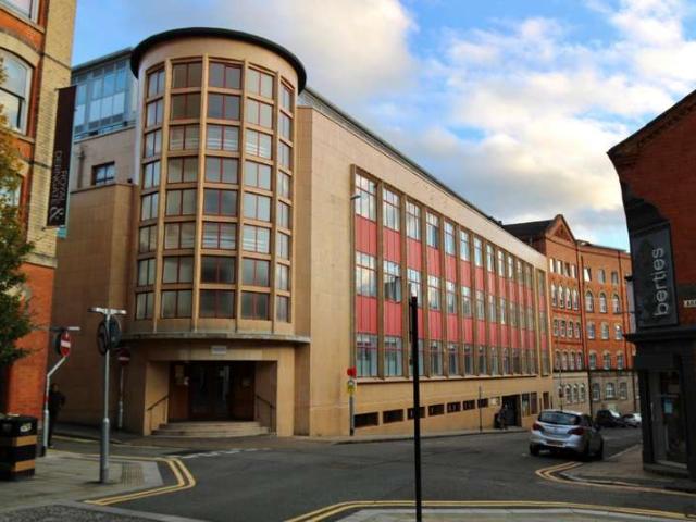 24 Bedroom Flat