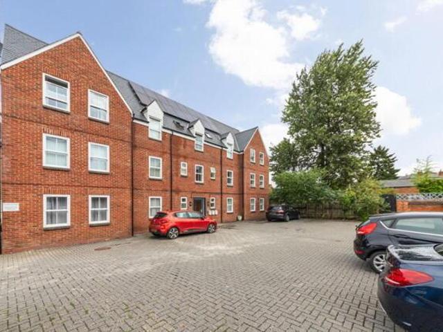 24 Bedroom Shared Living/roommate Banbury Oxfordshire LS99029399