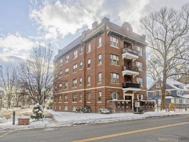 24 bedroom, Springfield MA 01108 102583488