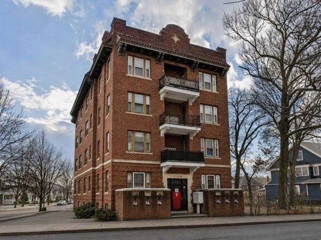 24 bedroom, Springfield MA 01108 105061121