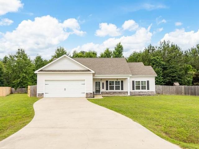 24 Belmont Dr, Fort Mitchell, AL 36856
