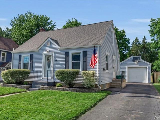 24 Beverly Pl, Hamburg, NY 14075