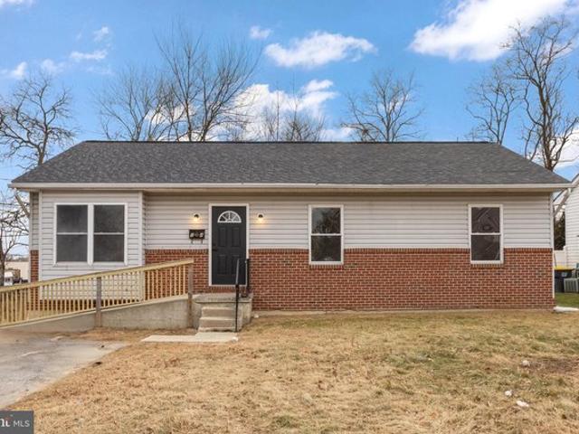 24 Bizarre Dr, New Castle, DE 19720