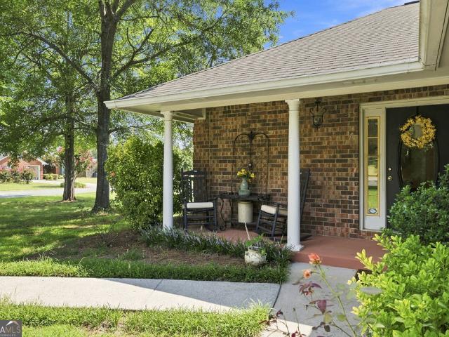 24 Boulder Drive NW