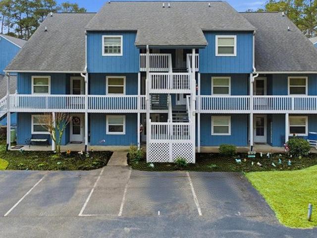 24 Boundaryline Dr NW Apt C, Calabash, NC 28467