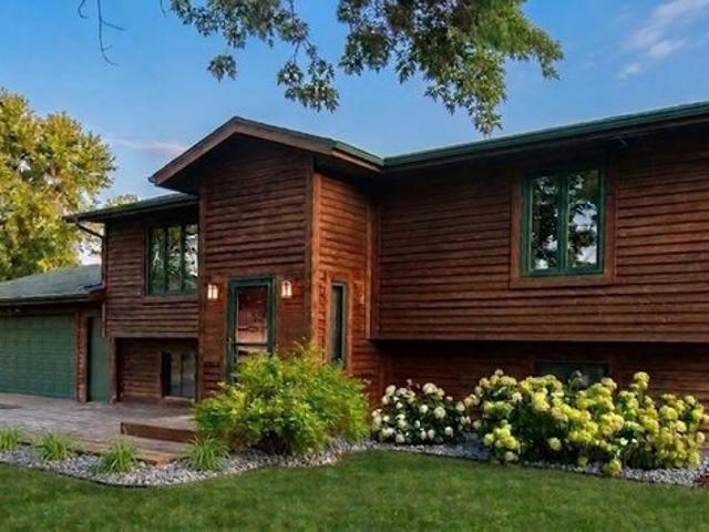 24 Bluffview Ct, Lake City, MN 55041