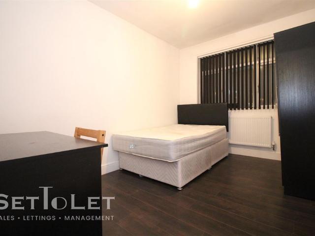 24 Brazil Street, Leicester, LE2 7JA