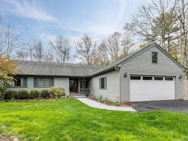 24 Brynmoor Ct, Goshen, CT 06756