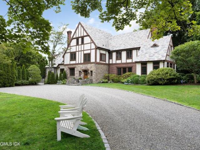 24 Calhoun Dr, Greenwich, CT 06831