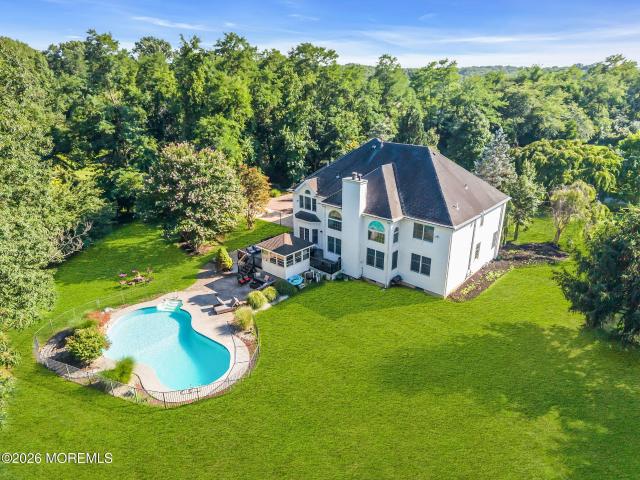 24 Carriage Way