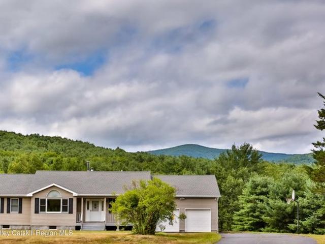 24 Case Rd, Windham, NY 12496