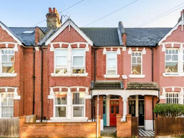 24 Collingbourne Road, London, W12 0JQ, United Kingdom | 3 bed apartment for rent #166638154 | Rentberry