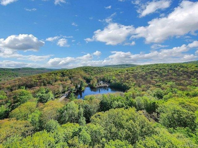 24 Council Crest Rd, Sloatsburg, NY 10974