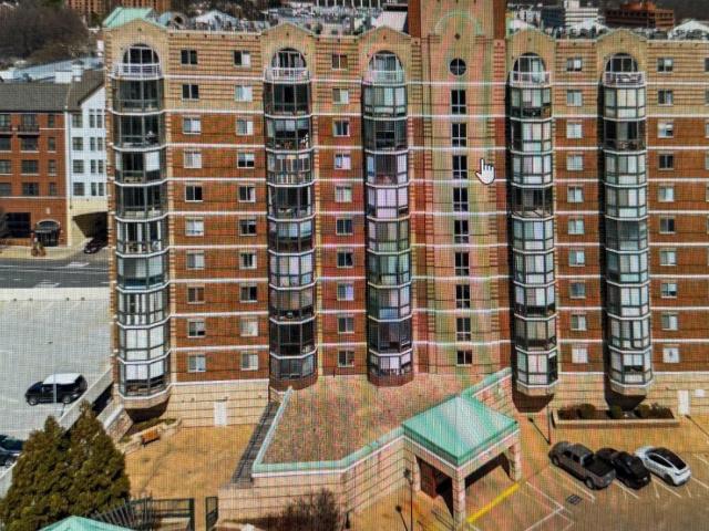 24 Courthouse Sq, Unit 212, Rockville, MD 20850 | MLS #MDMC2223