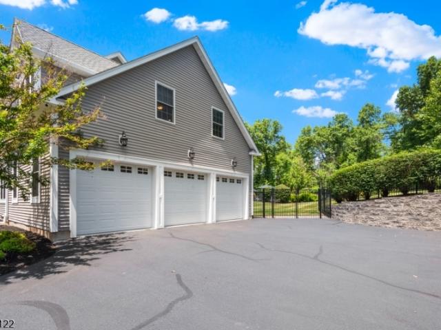24 Claire Dr