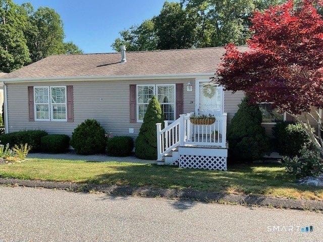 24 Cliff Rd, Ledyard, CT 06339
