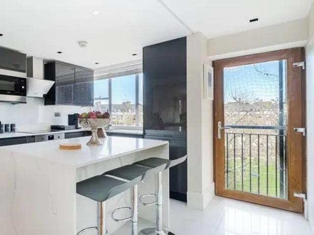 24 Clifton Gardens | Studio apartment for rent #141171925 | Rentberry
