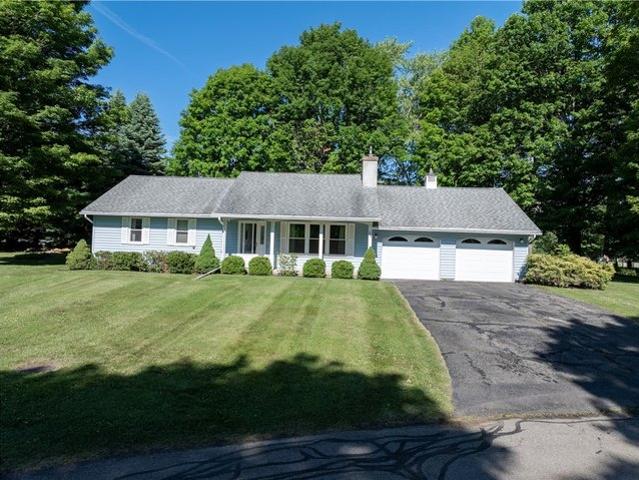 24 Club View Dr, Bath, NY 14810