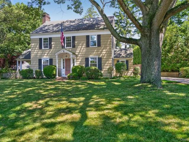 24 Crescent Rd, Port Washington, NY 11050