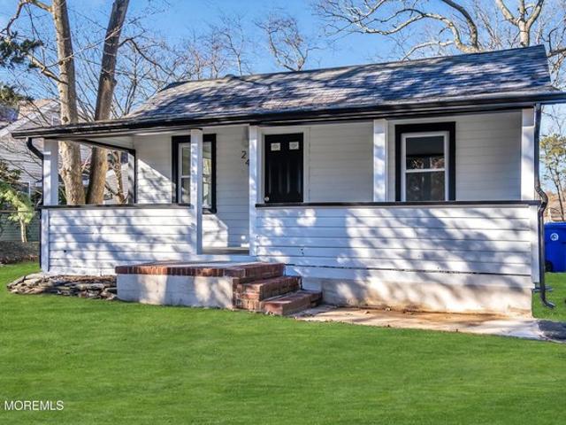24 Davos Rd, Brick, NJ 08724