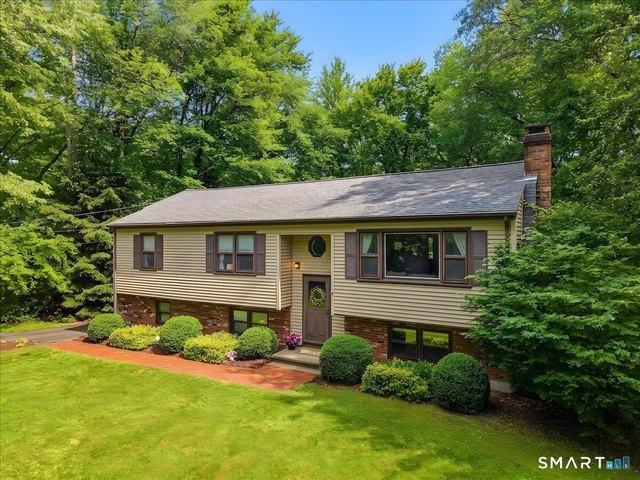 24 Dean Rd, East Lyme, CT 06333