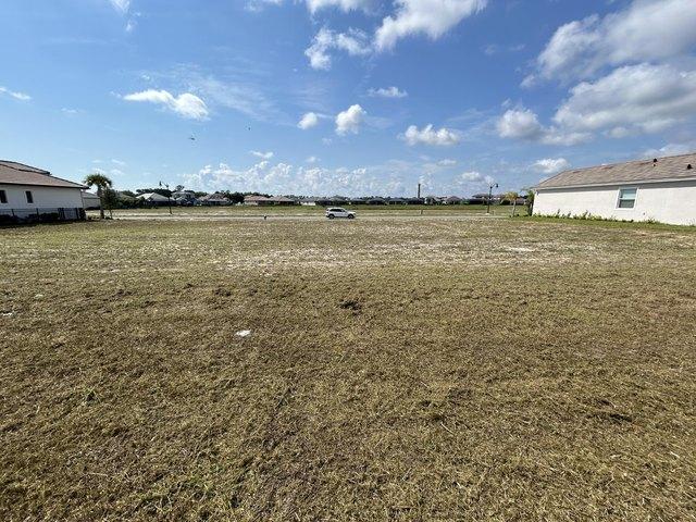 24 Del Palma Dr, Palm Coast, FL 32137