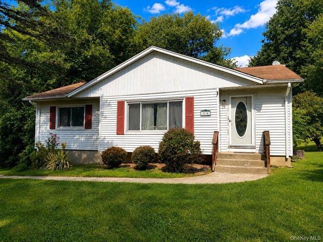 24 Doyle Dr, Wappingers Falls, NY 12590