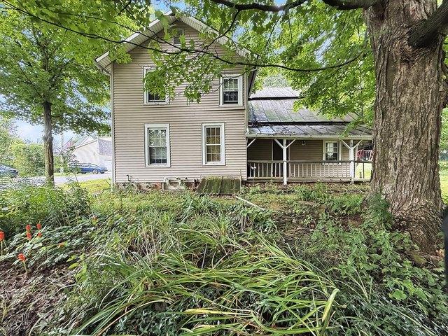 24 E Academy St, Savannah, OH 44874