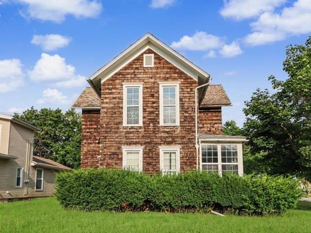 24 E Emerald St, Willard, OH 44890