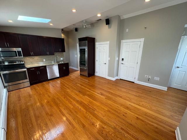 24 Ellington Rd, Unit 3, Somerville, MA 02144 | MLS #73484 | Compass
