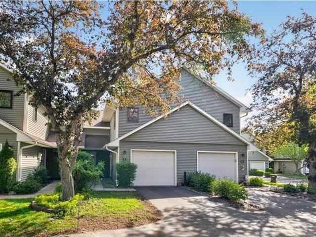 24 Elton Ridge Ct NW, Rochester, MN 55901