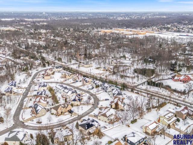 24 Exton Circle