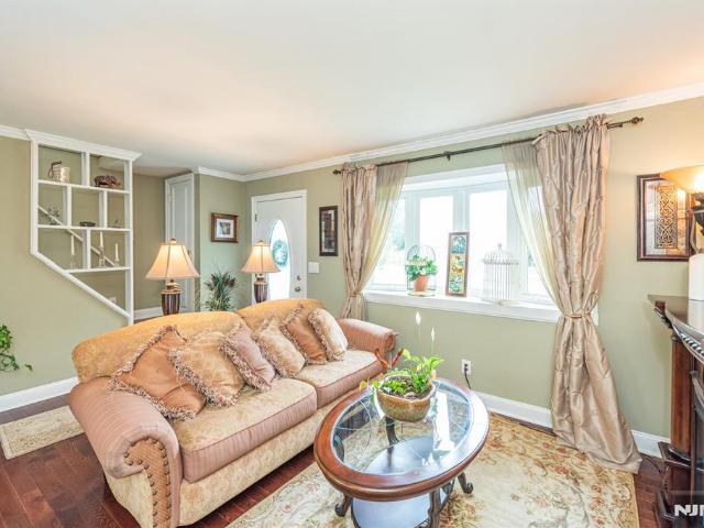 24 Filippone Way