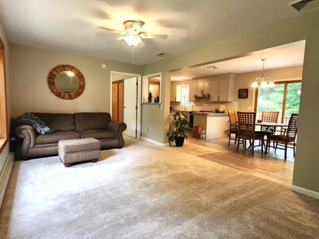 24 Fox Hollow Rd