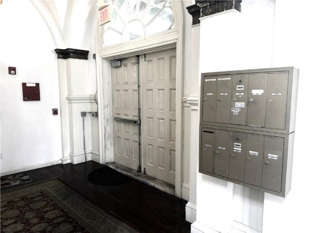 24 Front Street 1
