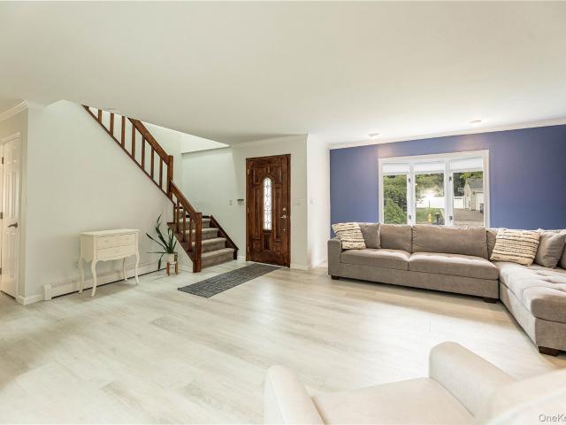 24 Gainsborough Road