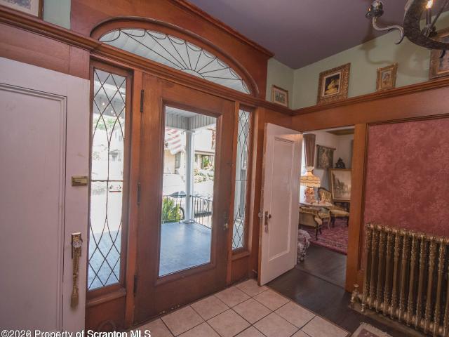 24 Garfield Avenue