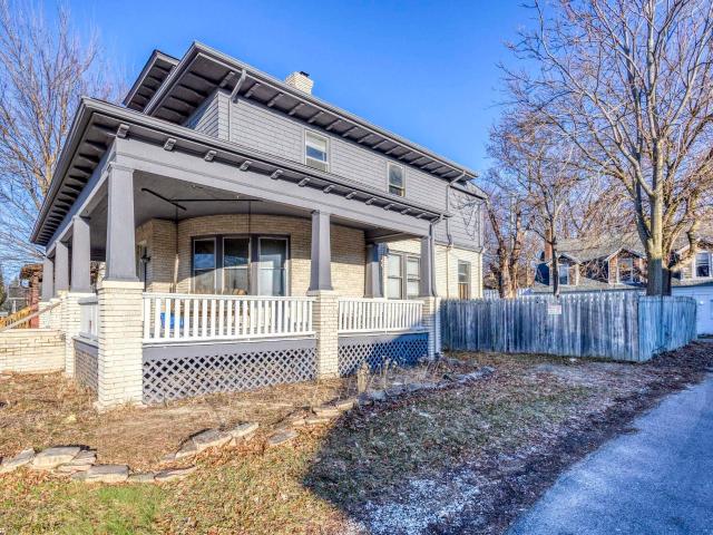 24 Grand Ave Avenue
