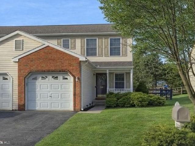 24 Grasshopper Ct, Myerstown, PA 17067