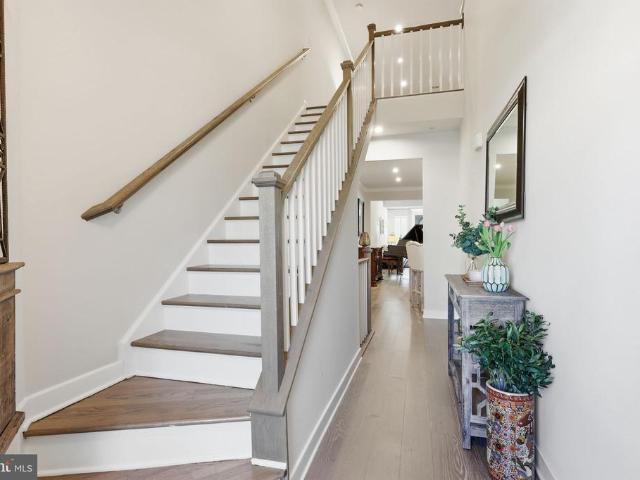 24 Griffin Way
